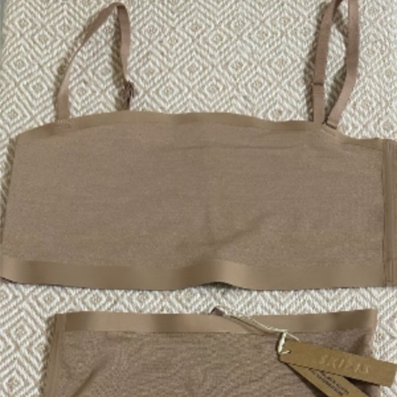 SKIMS | Intimates & Sleepwear | Skims Shapewear Set | Poshmark